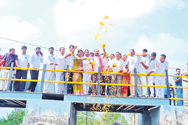 రైతుల సంక్షేమం కోసం కృషి చేస్తున్న ప్రభుత్వం : భూపాల్‌రెడ్డి ...