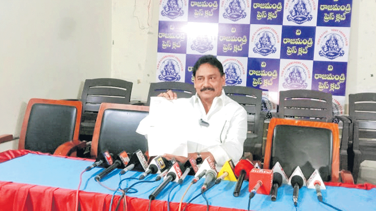 రాజానగరం టీడీపీ ఇన్‌చార్జి పదవికి పెందుర్తి రాజీనామా | rajanagaram tdp ...