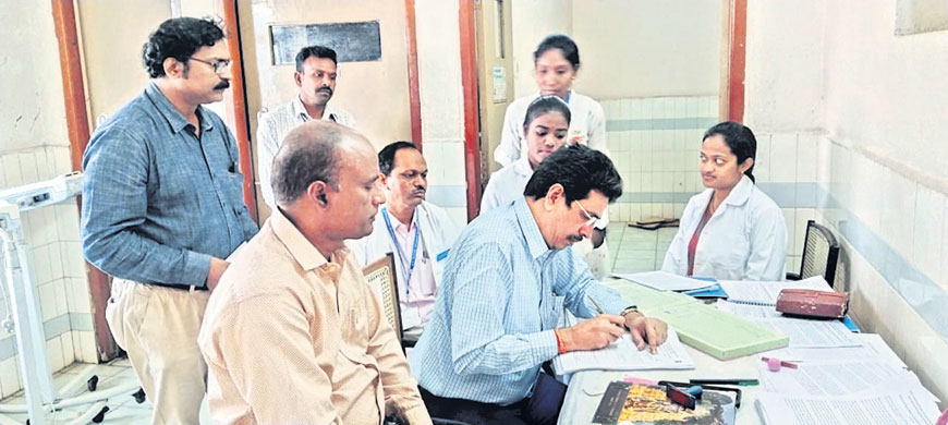 ఏపీ సాక్స్‌ ఏపీడీ జిల్లా ఆస్పత్రి సందర్శన | AP Saks APD District ...