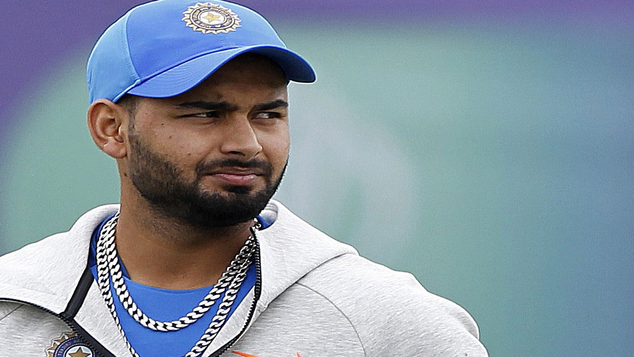 Panth:పంత్‌ మోకాలి శస్త్రచికిత్స విజయవంతం! | Panth's knee surgery is a ...