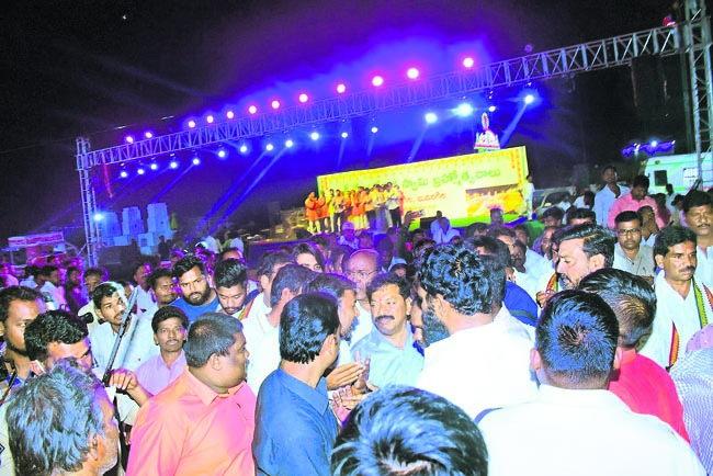 ఆర్‌ఆర్‌ఆర్‌ అలైన్‌మెంట్‌ మార్చాలి | RRR alignment should be changed