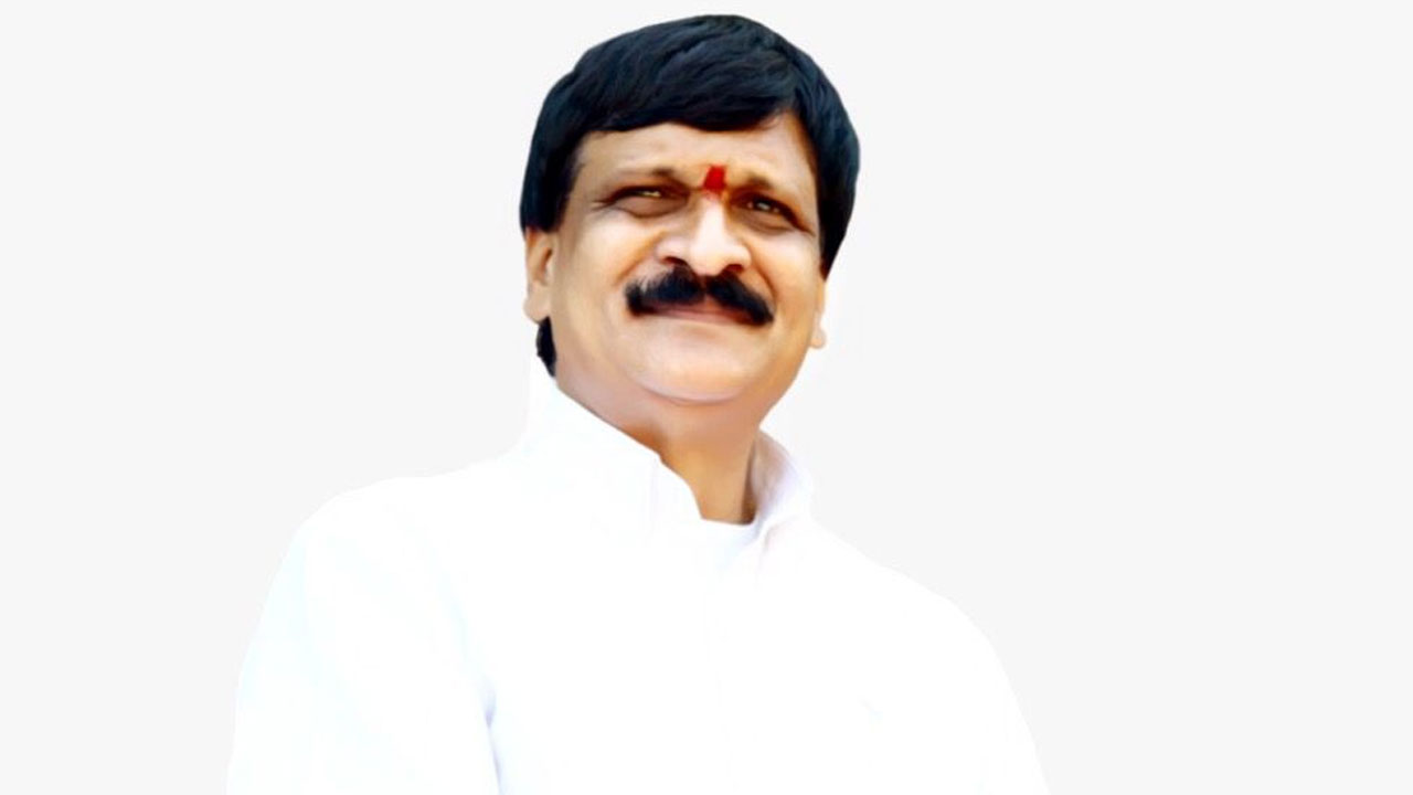 Mynampally Hanumantha Rao: ఎమ్మెల్యేలం కలవడం తప్పా?: మైనంపల్లి | Is it ...