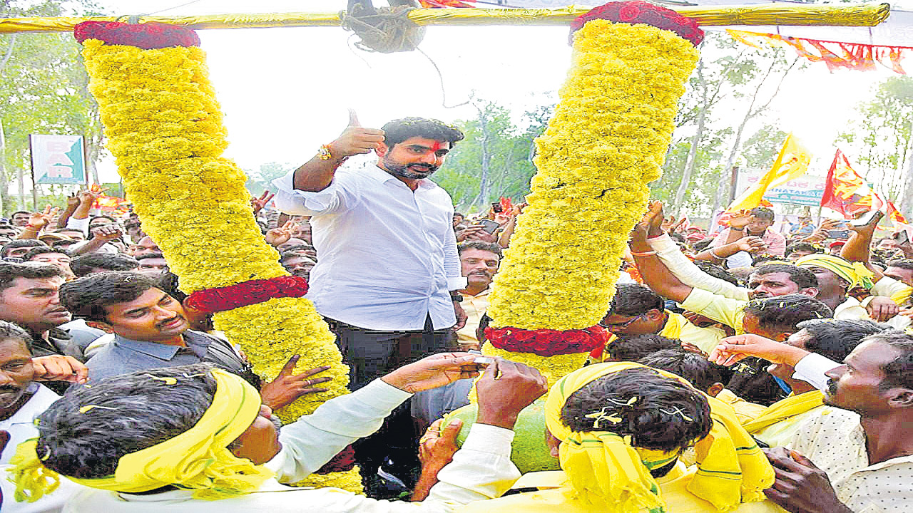 Lokesh: మోటార్లకు మీటర్లు పెడితే.. పీకిపారేయండి! | LOKESH FIRES ON CM JAGAN
