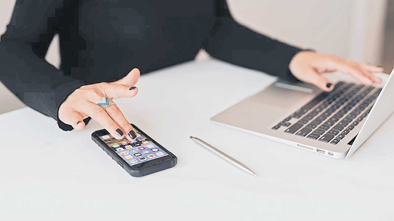 One-handed mode : ఒక చేత్తో టైపింగ్‌కు ‘ఒన్‌ హ్యాండెడ్‌ మోడ్‌’ | One ...