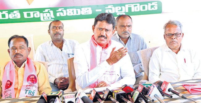 మతిభ్రమించి మాట్లాడుతున్న వెంకట్‌రెడ్డి : చాడ | Venkat Reddy who is ...