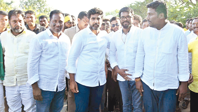 ‘యువగళం’లో ఇచ్ఛాపురం నాయకులు | Ichhapuram leaders in 'Yuvagalam'
