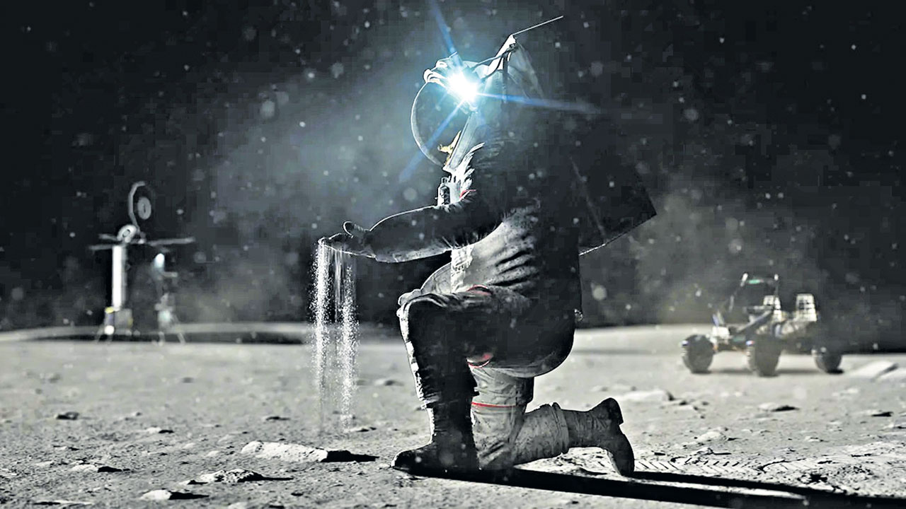 Clouds with Moon Dust : చంద్ర ధూళి చల్లగా.. | Clouds with moon dust mvs