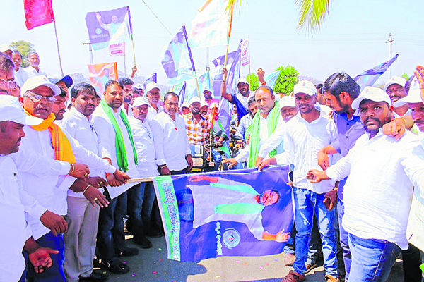 సుంకిరెడ్డి రాఘవేందర్‌రెడ్డి ‘ఐక్యత’ ర్యాలీ | Sunkireddy Raghavender ...