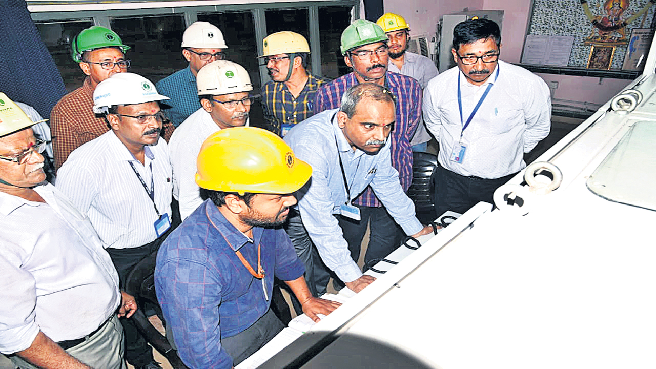 స్టీల్‌ప్లాంట్‌లో ఎల్‌డీ గ్యాస్‌ హోల్డర్‌-2 పునఃప్రారంభం ...