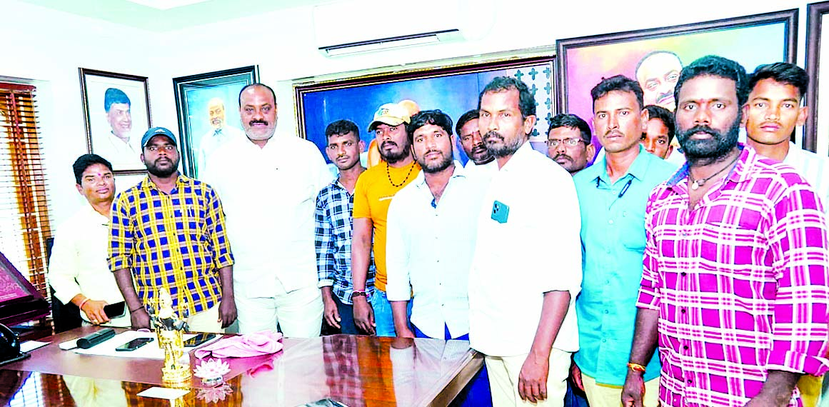 భావనపాడుకు బస్సు సౌకర్యం కల్పించండి | Provide bus facility to Bhavanapadu