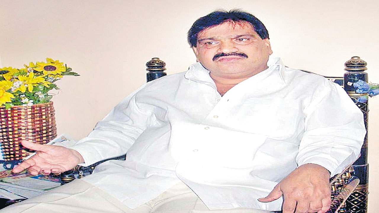 నాగర్‌కర్నూల్‌ బీఆర్‌ఎస్‌ పార్టీ ఇన్‌చార్జిగా ఎమ్మెల్సీ మహేందర్‌రెడ్డి ...