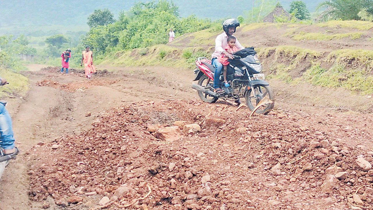 ‘నిధి’ మళ్లింపు | mining funds diverting ycp mlas