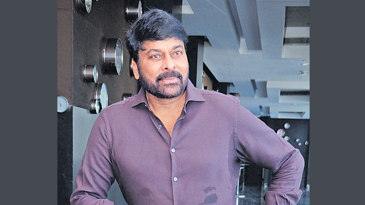 Chiranjeevi : తమిళ దర్శకుడితో చిరు? | Chiru with a Tamil director mvs