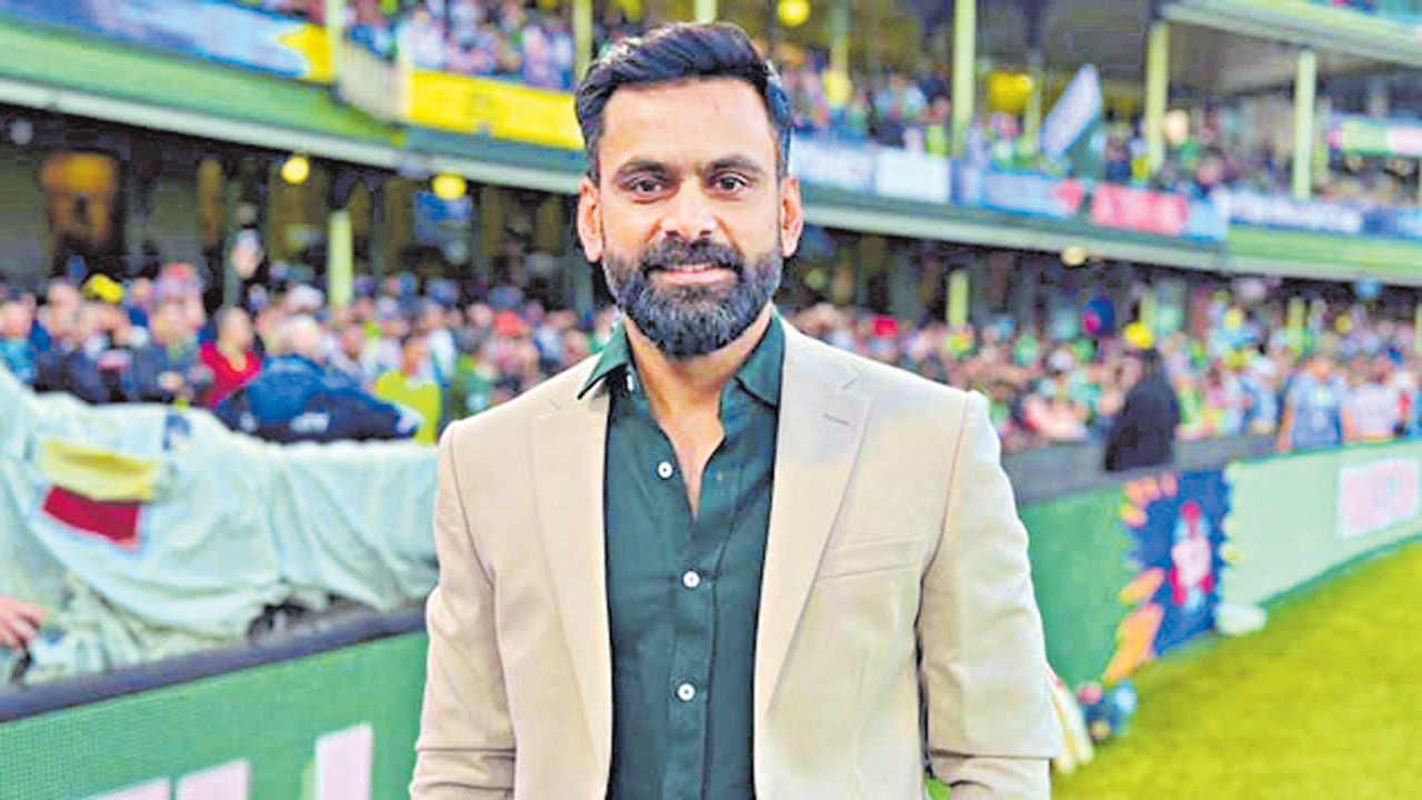 Hafeez: పాక్‌ మాజీ కెప్టెన్‌ ఇంట్లో చోరీ | Burglary in former Pakistan ...