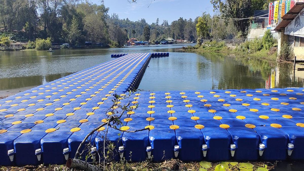 Kodaikanal: కొడైకెనాల్‌లో నీటిపై తేలే ఫుట్‌పాత్‌ | Kodaikanal: Floating ...