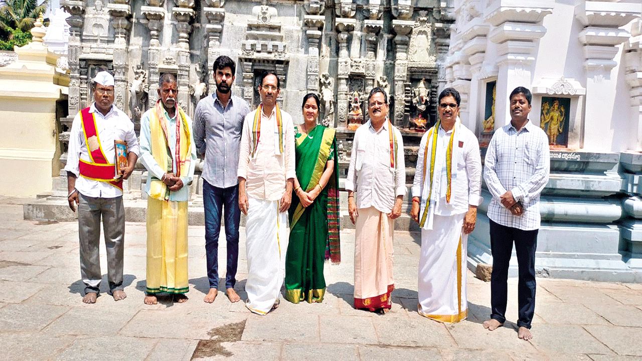 కూర్మనాథుని సన్నిధిలో జిల్లా అడిషనల్‌ జడ్జి | District Additional Judge ...