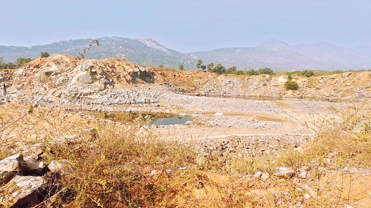 అమ్మో క్వారీలు | Um quarries