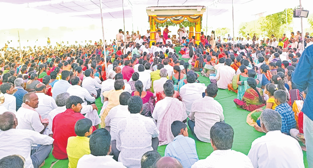 వైభవంగా రాములోరి కల్యాణం | Ram's welfare is glorious