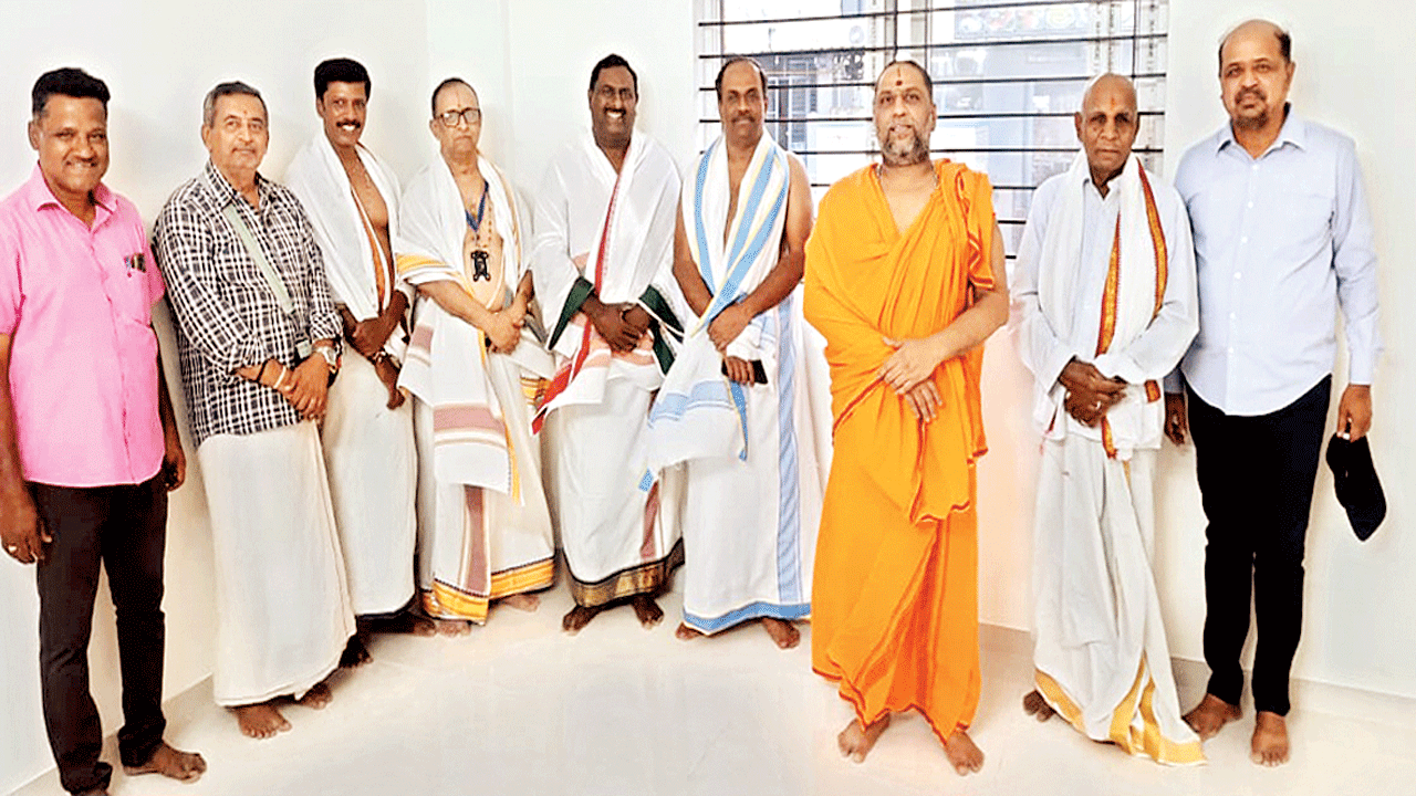 రూ.6 కోట్లతో 102 గదుల విరాళం | Donation of 102 rooms with Rs.6 crores