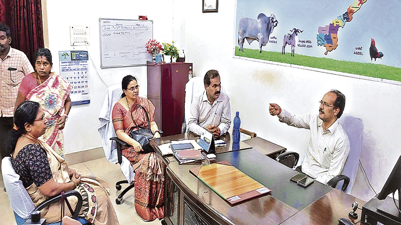 డీడీ అచ్చెన్న హత్య ఘటనపై త్రిమెన్‌ కమిటీ విచారణ | Three-men committee ...