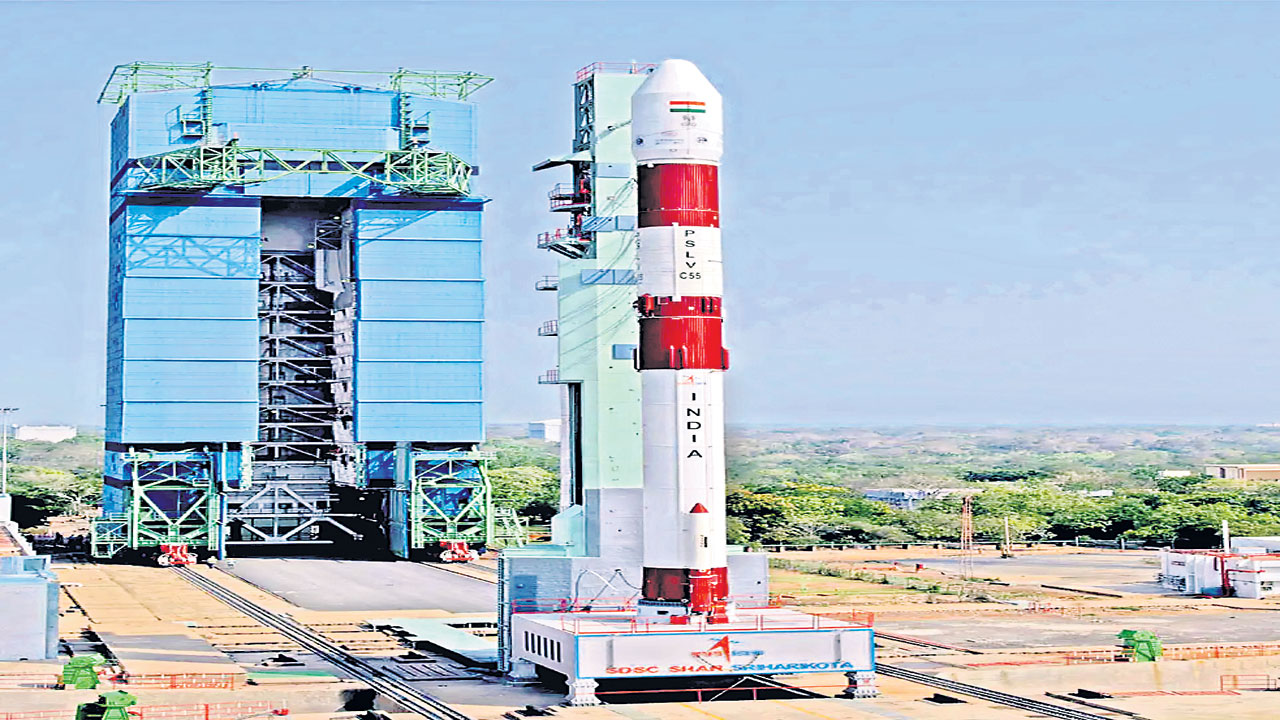 PSLV-C55 : నేడు నింగిలోకి పీఎస్‌ఎల్వీ-సీ55 | PSLV-C55 arrived today mvs