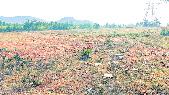 అందని ప్లాట్లు, రైతుల పాట్లు!! | Bad plot, farmer's songs!!