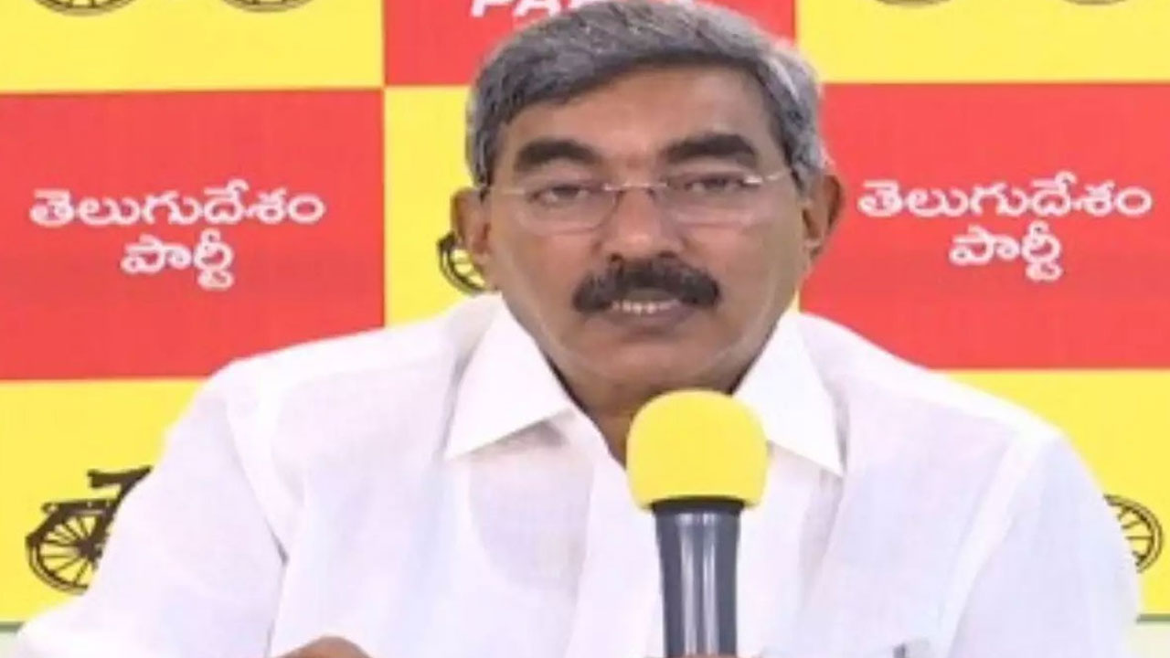 Alapati Raja: వ్యవసాయంపై సవతి తల్లి ప్రేమ చూపలేని అసమర్థ సీఎం జగన్ ...