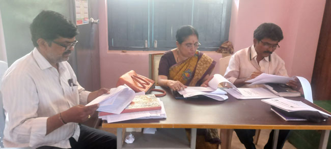 ఉపాధి సిబ్బంది లక్ష్యాలను అధిగమించాలి | upadi sebndi laslu cerukovali