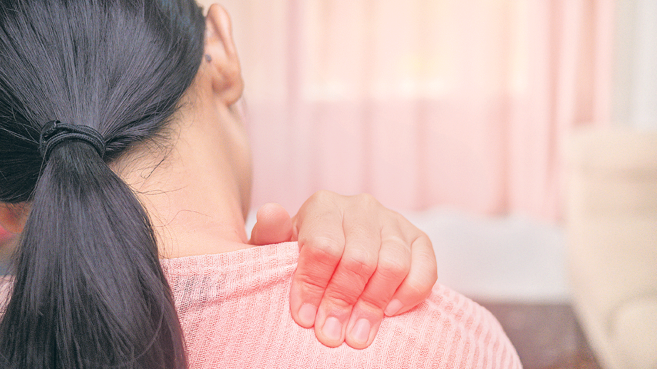 Shoulder pain : భుజాల నొప్పి బలాదూర్‌! | Shoulder pain is bad mvs