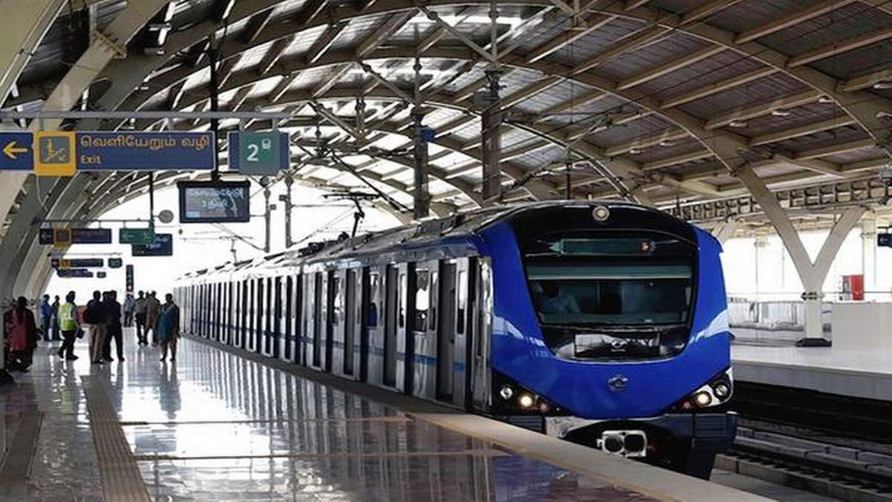 Metro trains: విద్యార్థులకు ఓ గుడ్‏న్యూస్.. ఇక మీరు మెట్రోరైళ్లలో ...