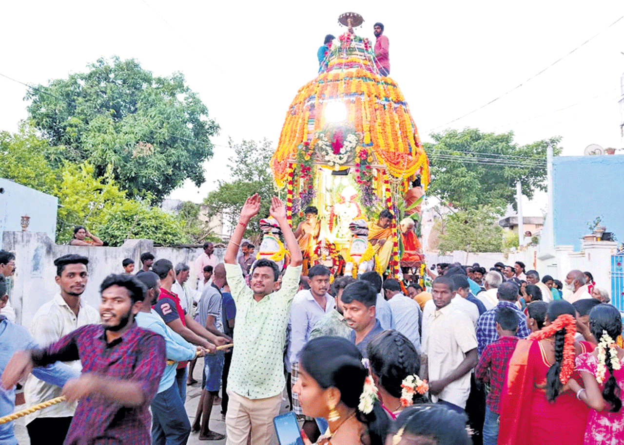 వైభవంగా రథోత్సవం | Rathotsava in splendor