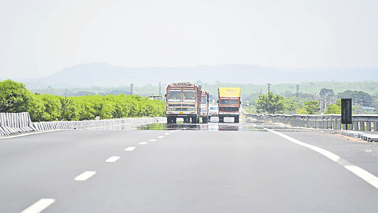 సూరీడు.. మరింత సుర్రు! | Suridu Segalu People suffocated by the rain ...