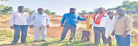 మట్టి అక్రమ తవ్వకాలను నిలిపిపేయాలి: సీపీఎం | Illegal mining should be ...