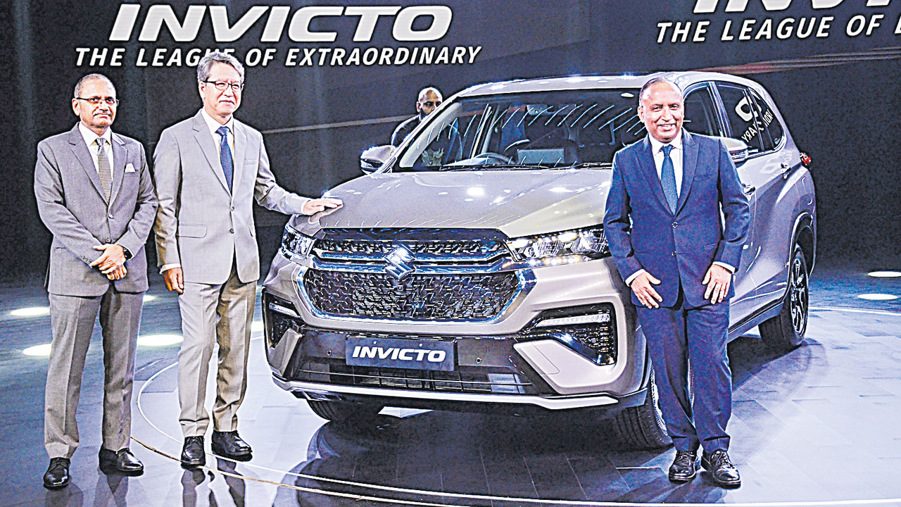 మారుతి ఇన్విక్టో వచ్చేసింది.. | Maruti Invicto has arrived