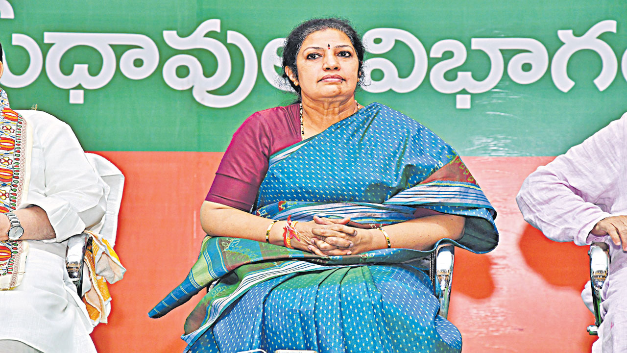 Purandeshwari : ఏపీ బీజేపీ సారథిగా పురందేశ్వరి | Purandeshwari as AP ...