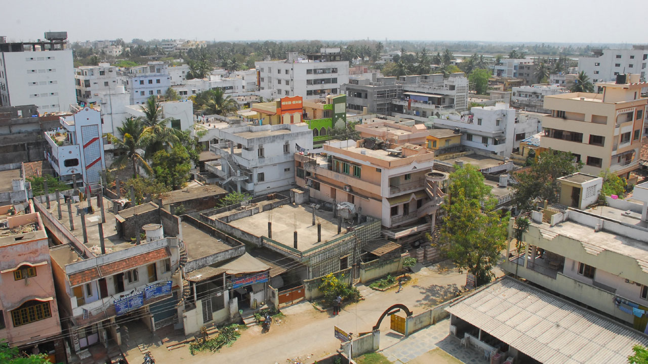 ఏలూరులో అదుపు తప్పుతున్న శాంతి భద్రతలు | law and order problem at eluru ...