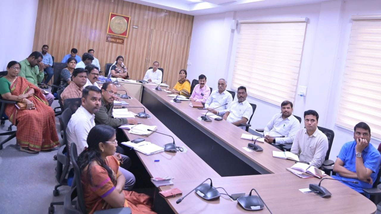 భూముల క్రమబద్ధీకరణ వేగవంతంగా పూర్తిచేయాలి | Regularization of lands ...