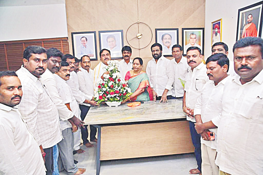 BRS MLAS: మా ఎమ్మెల్యేకు టికెట్‌ ఇవ్వొద్దు | Disagreement on BRS MLAs