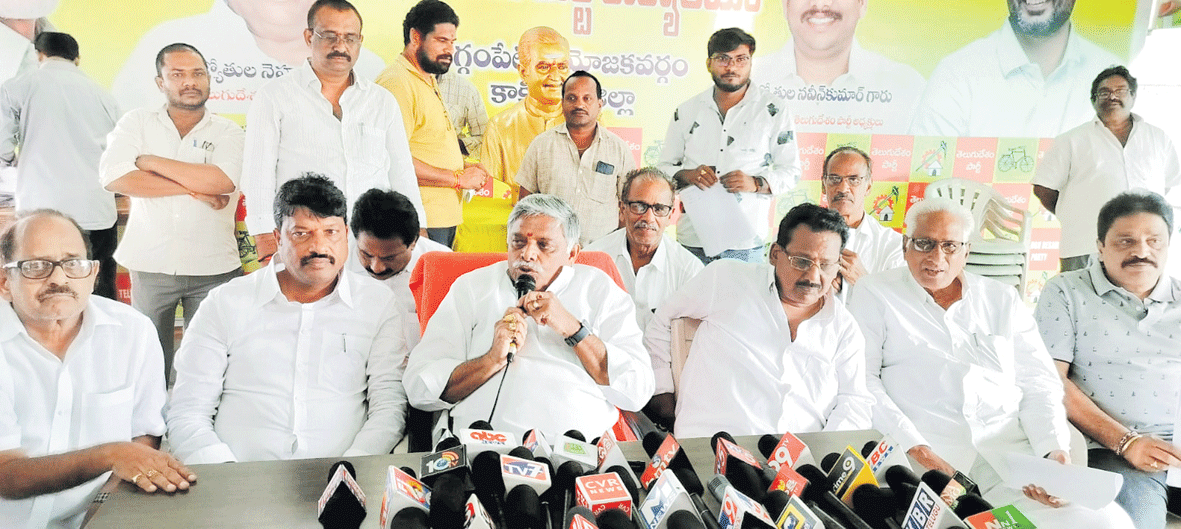 రైతుల కోసం నీరు విడుదల చేయాలి | jaggampeta ex mla jyothula nehru press meet