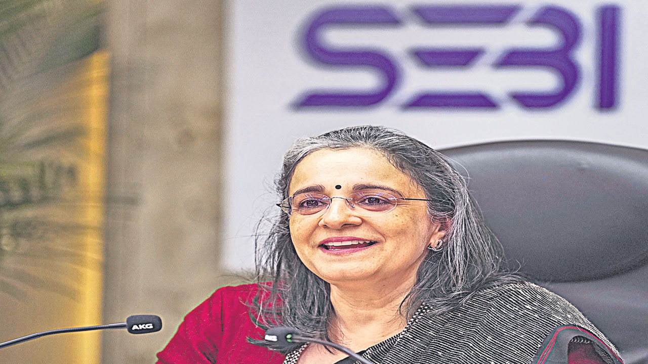 SEBI Chairman Madhavi Puri : స్టాక్‌ మార్కెట్‌ లావాదేవీల తక్షణ సెటిల్ ...