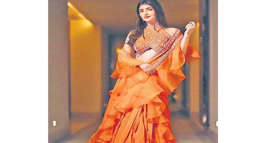 Srileela: చరణ్‌తో శ్రీలీల? | Srileela with Charan