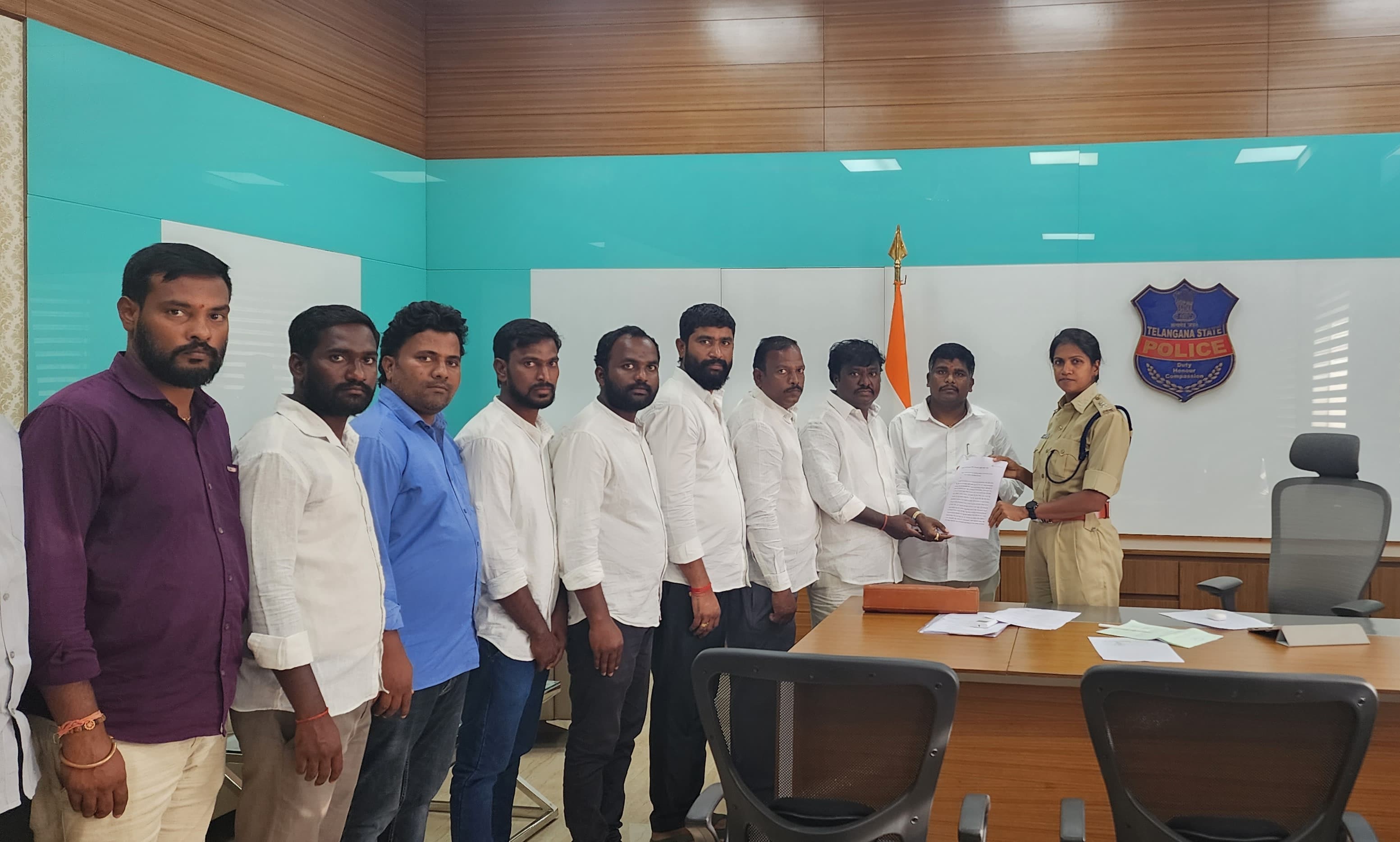 దుబ్బాక ఎమ్మెల్యే, బీజేపీ గుండాలను అరెస్టు చేయాలి | Dubbaka MLA and BJP ...