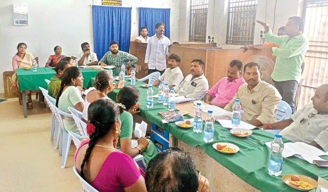 ప్రతిపాదనలను తిరస్కరించిన వార్డు సభ్యులు | Ward members who rejected ...