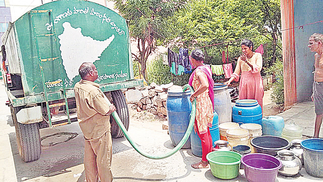 తాగునీటి కష్టాలు! | Drinking water problems!