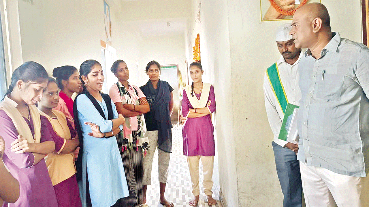 చదువుతోనే ఉన్నత శిఖరాలు | High peaks with education