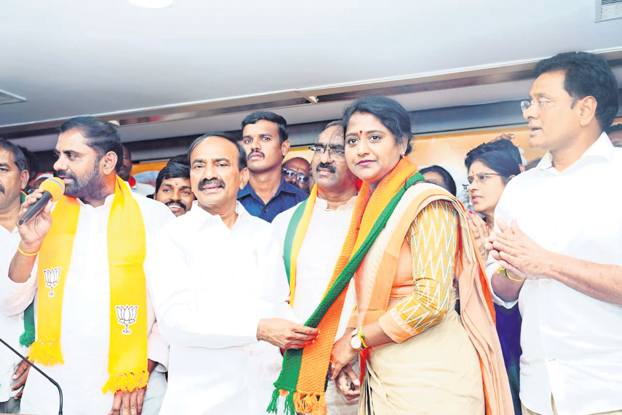 హుజూర్‌నగర్‌ రాజకీయాలు తారుమారు | The politics of Huzurnagar has been ...