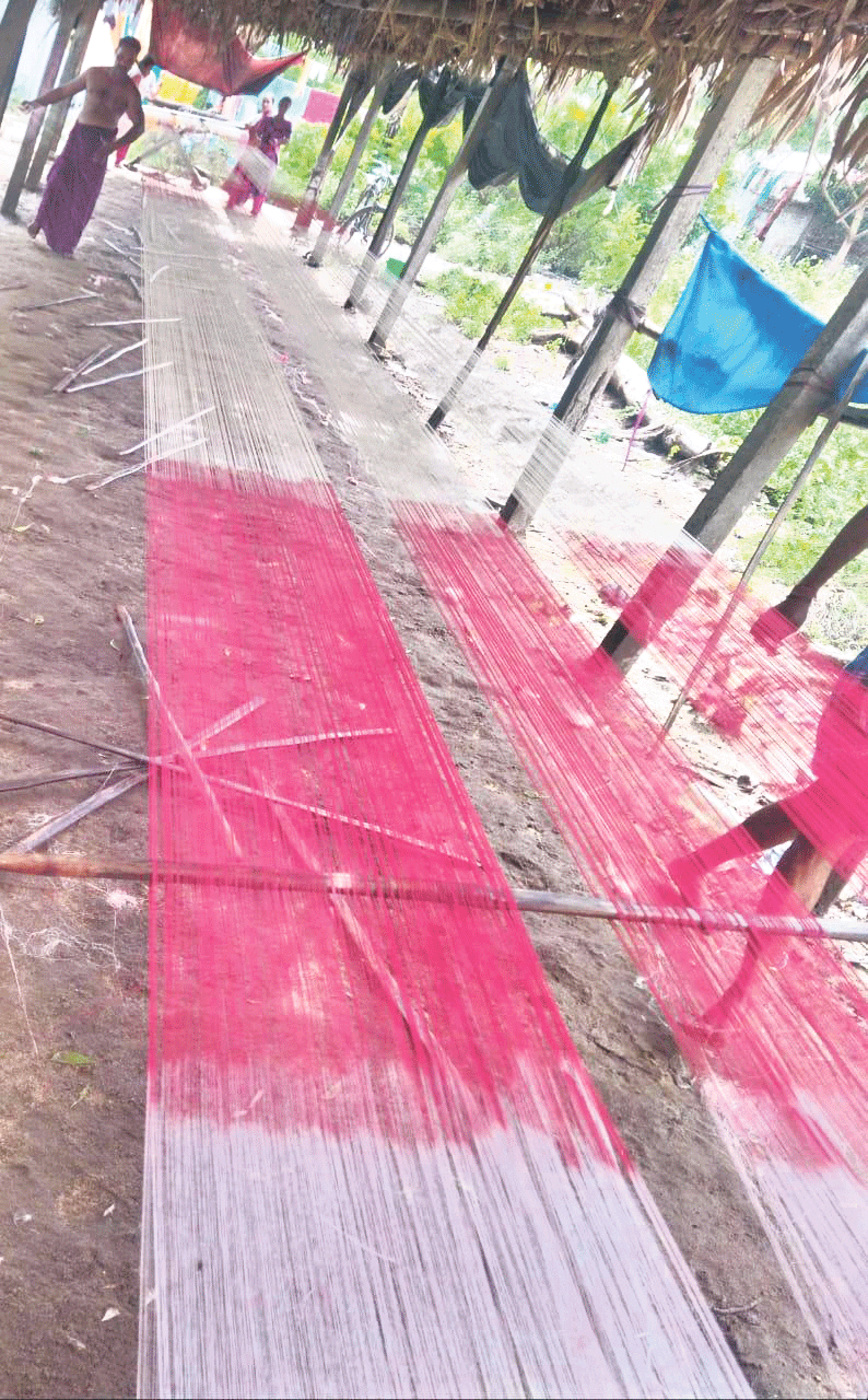 కునారిల్లుతున్న చేనేత రంగం | A collapsing handloom sector