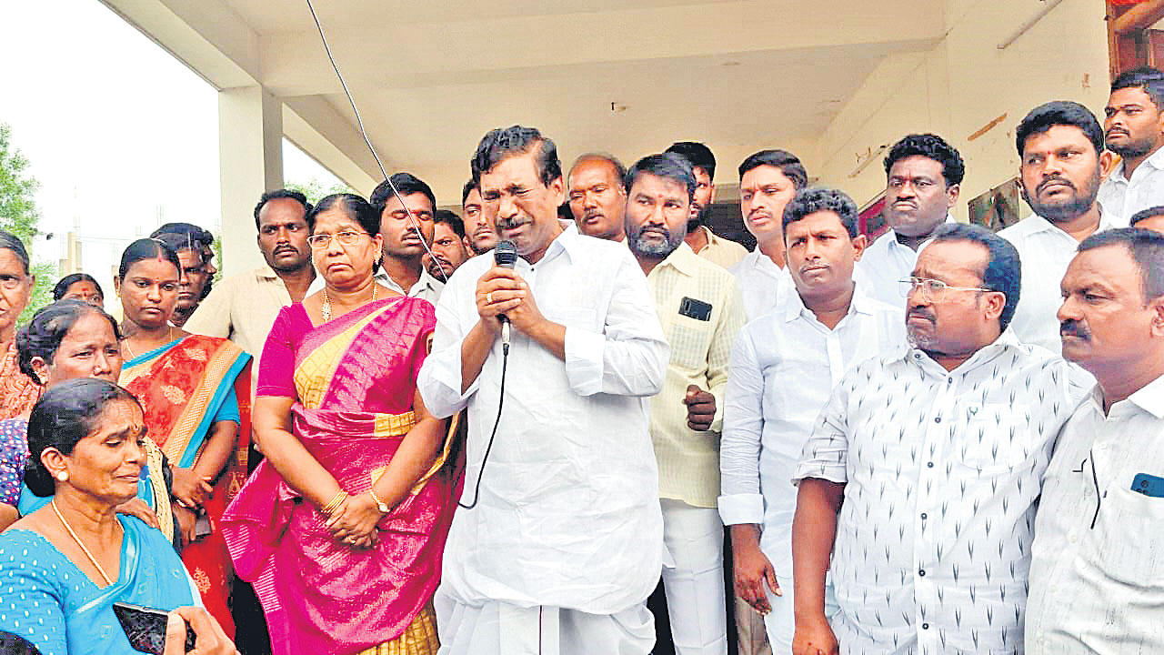 Station Ghanpur MLA Rajaiah : కేసీఆర్‌ గీసిన గీత దాటను | Station ...
