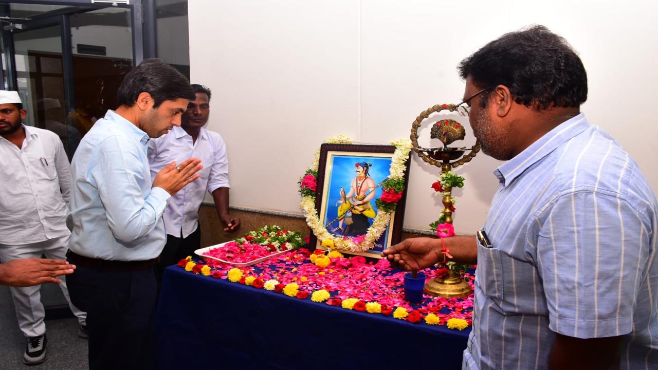 సర్వాయి పాపన్న జీవితం స్ఫూర్తిదాయకం | Sarvai Papanna's life is inspiring