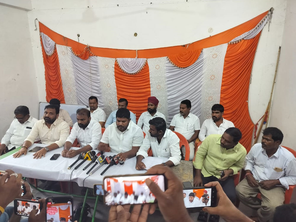 ‘ఇఫ్కో’ డైరెక్టర్‌ దేవేందర్‌రెడ్డికి బీఆర్‌ఎస్‌ అసమ్మతి నేతల సవాల్ ...